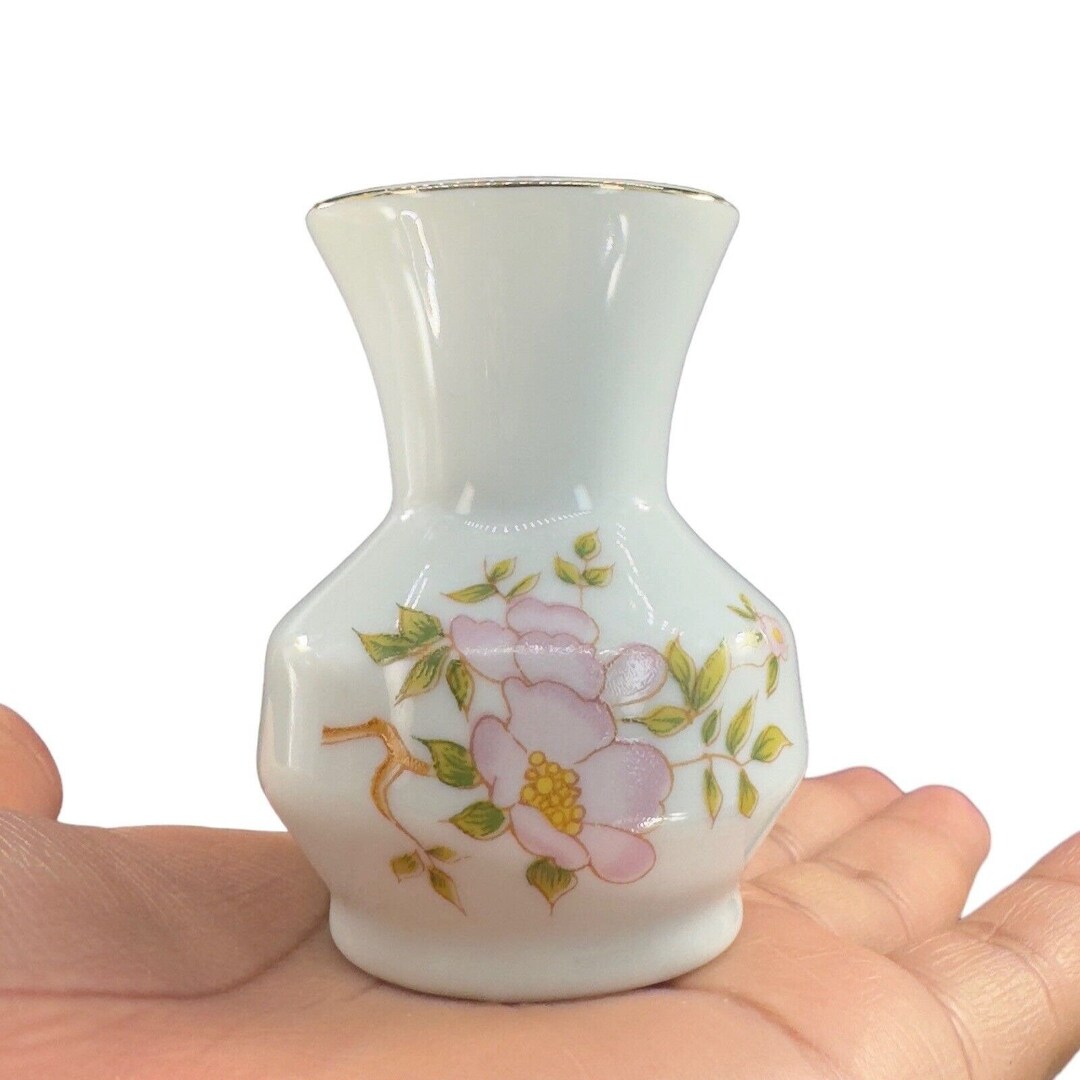 Leart Miniature Bud Vase Hand Crafted in Brazil Flowers Design Vase ...