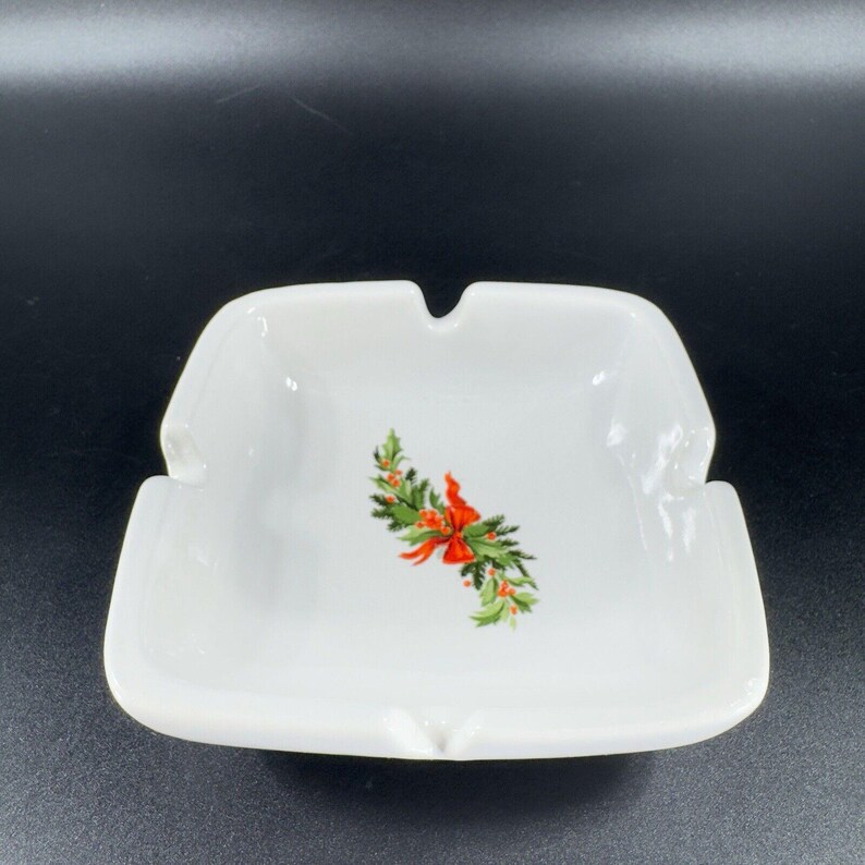 Haeger Pottery Christmas Holly Ashtray Holiday Christmas Heritage Tray ...