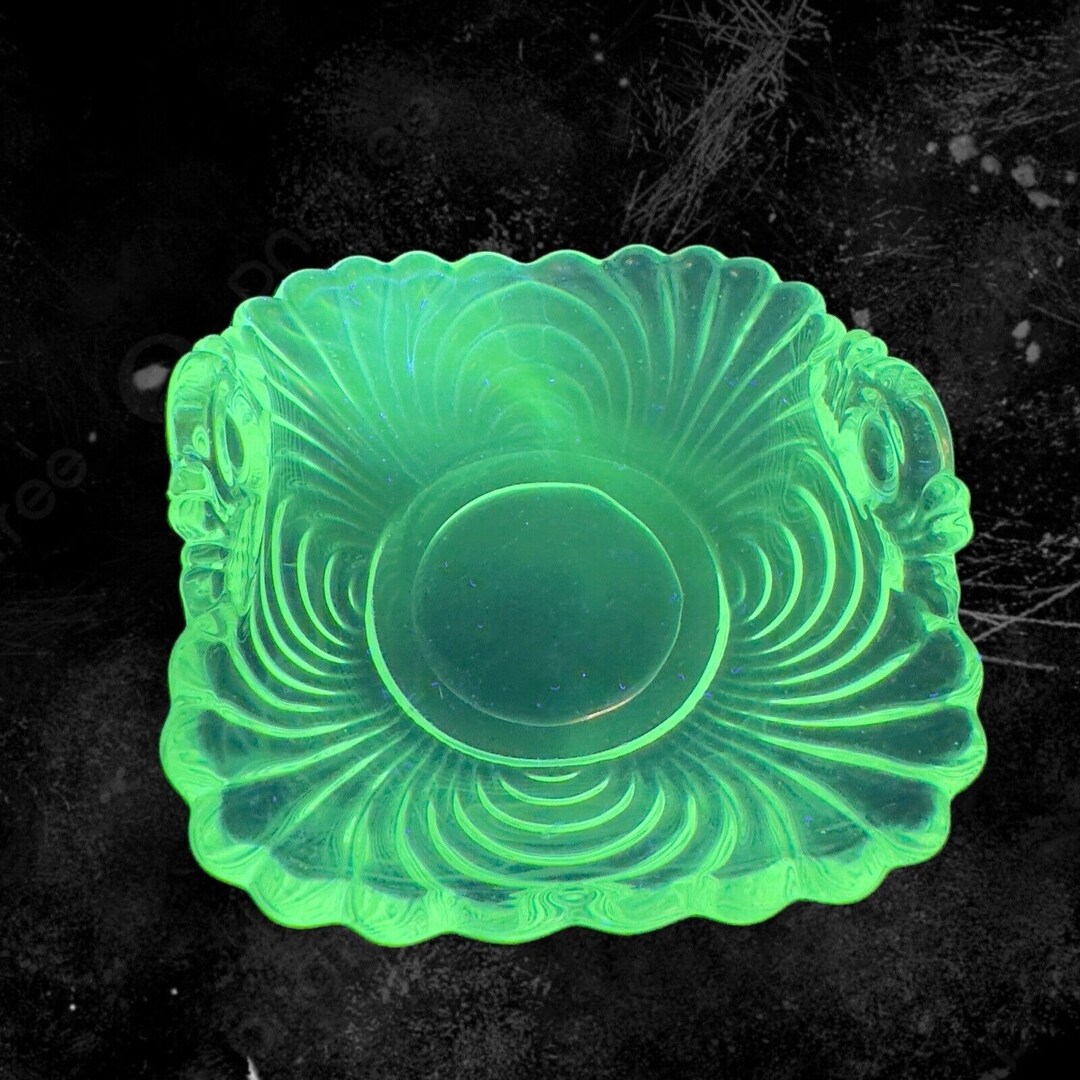 Cambridge Glass Company Caprice Bowl Dish Manganese 365nm Green UV ...