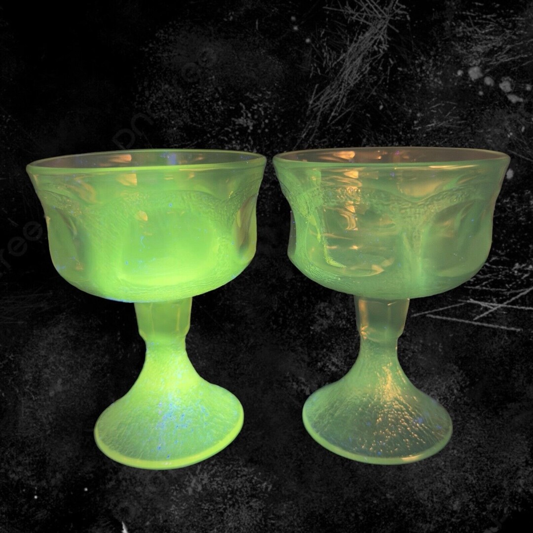 Fostoria Woodland Brown 2 Goblets Sherbet Glasses Manganese 365nm Green ...