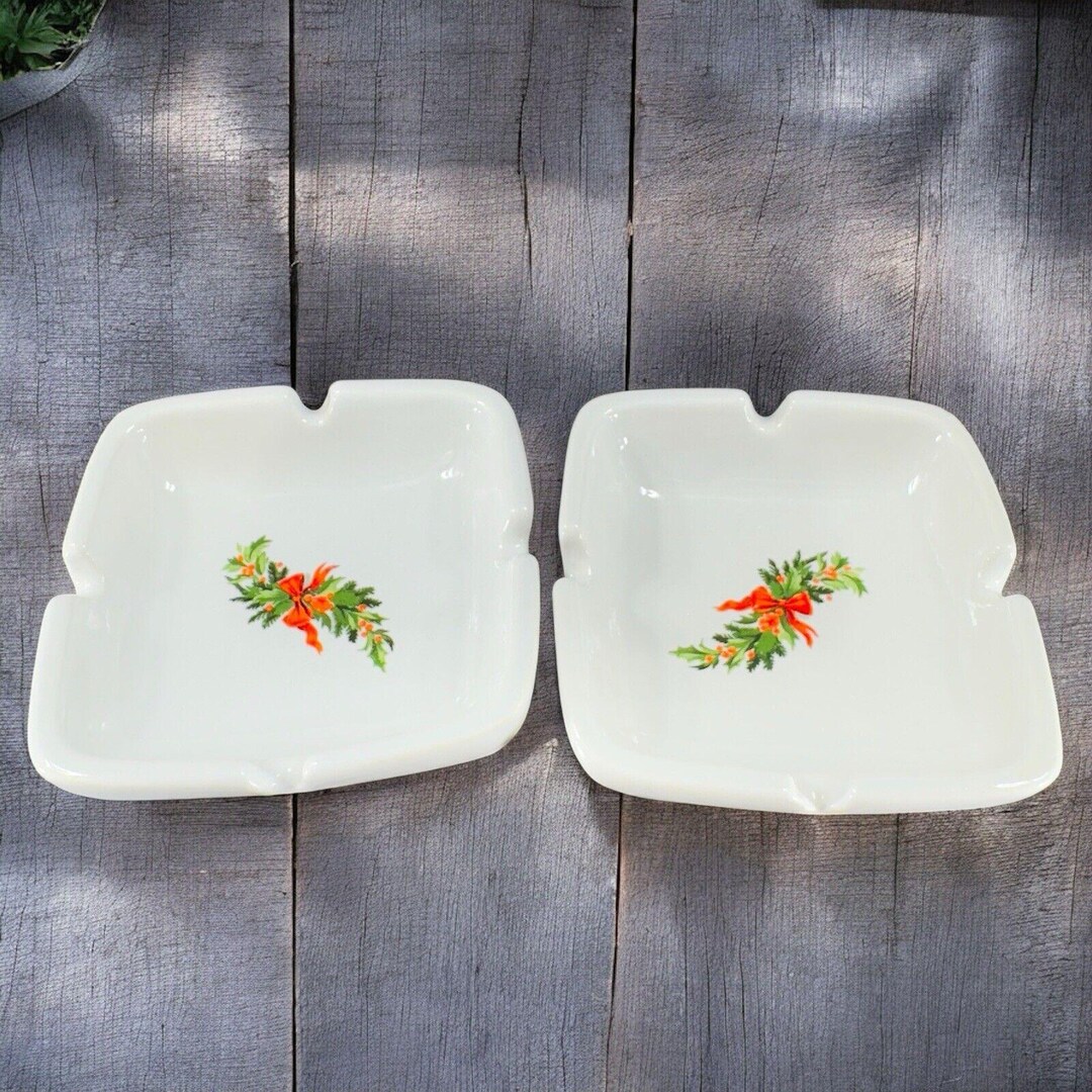 Vintage Haeger Christmas Holly Ashtray Holiday Christmas Heritage Tray ...