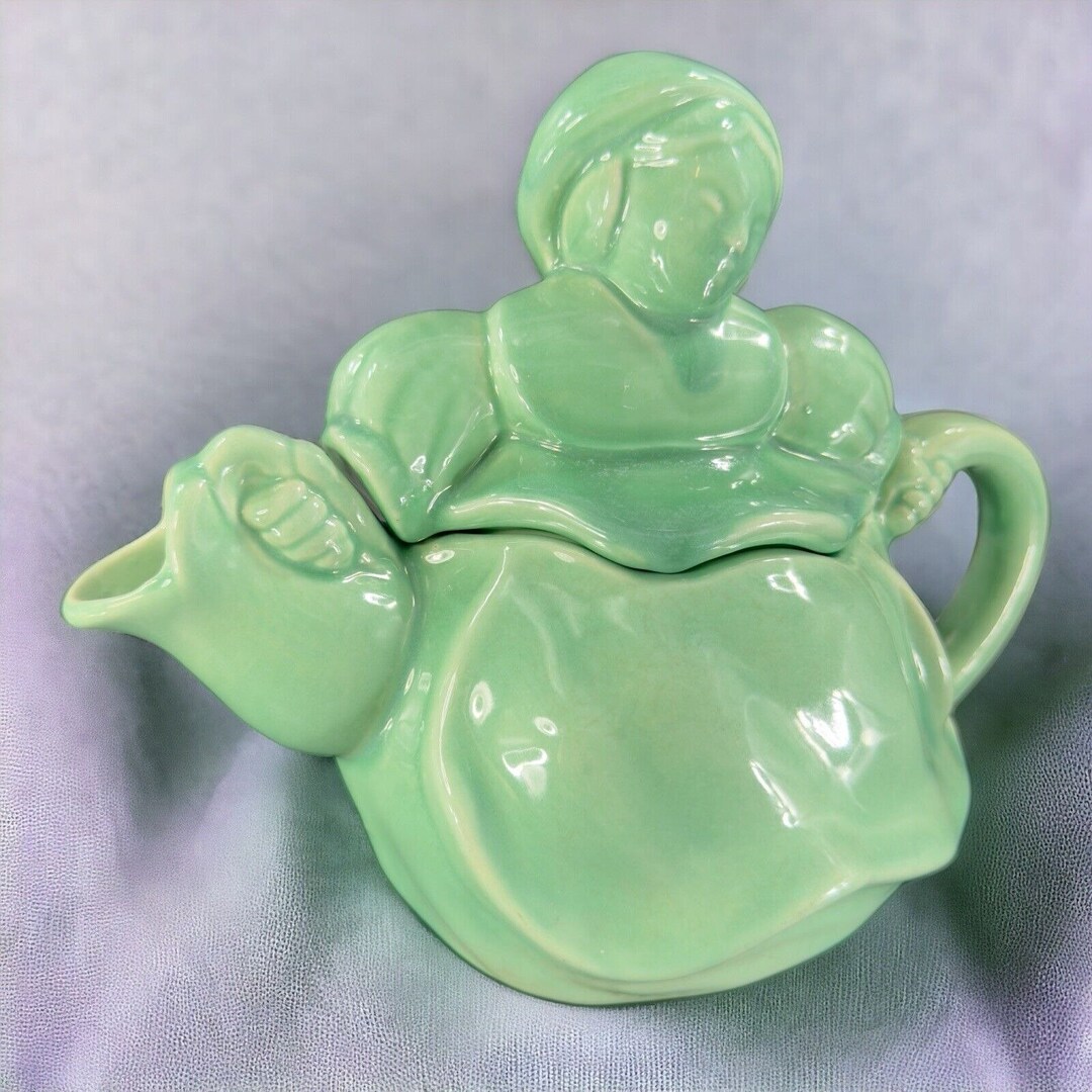 Vintage Red Wing Pottery Teapot Carafe Girl Lady Light Green Made in ...