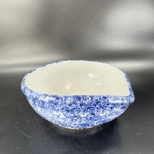 1987 Hand Made Sponge Ware Pottery Bowl Dish Heart Shaped Flat Earth ...