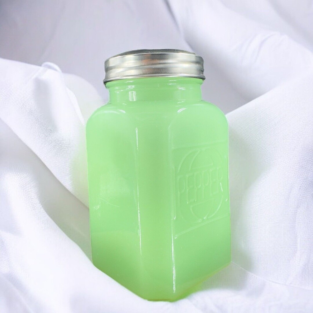 Pepper Shaker Jadeite Reproduction Cottage Green Glass With Metal Lid ...