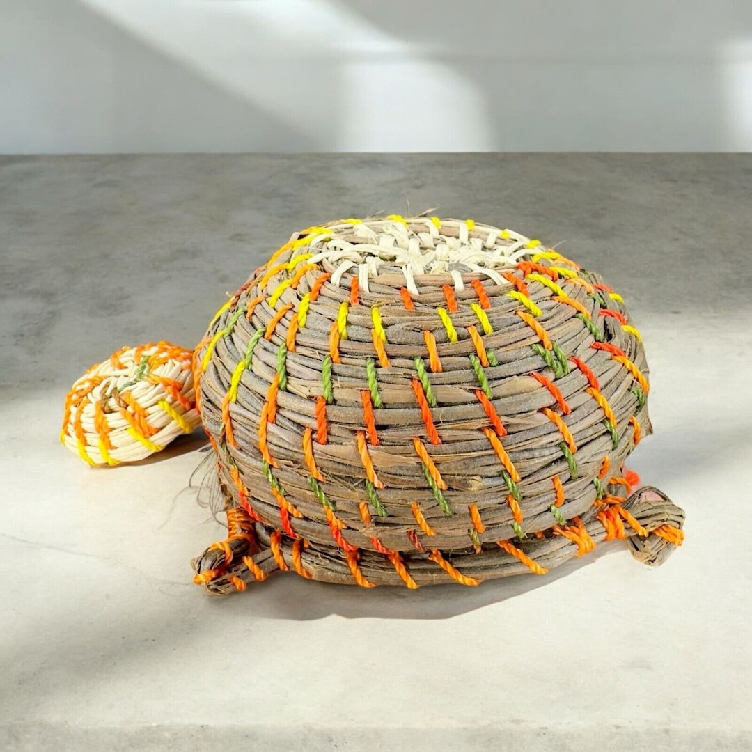 Vintage Hand Made Rattan Straw Turtle Trinket Box Lightweight Whimsical ...