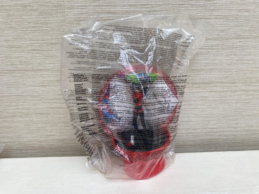 The Incredibles Mcdonalds Happy Meal Plastic Toy 2004 - Violet - New in ...