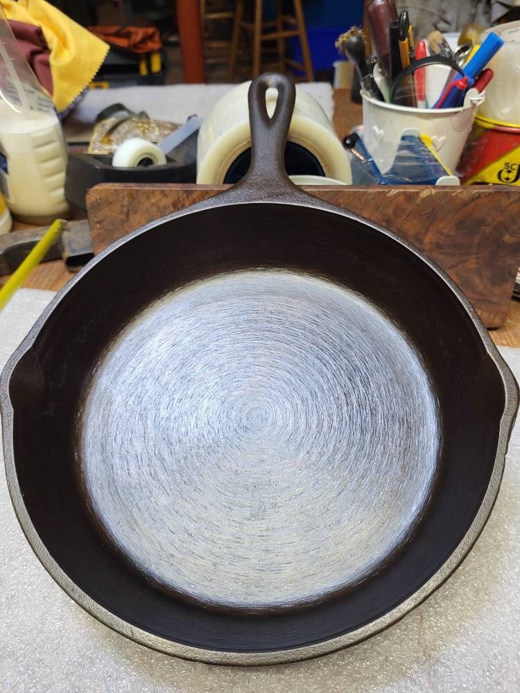 Vintage Lodge 3-notch Cast Iron Skillet. 6SK 6 With Heat - Etsy