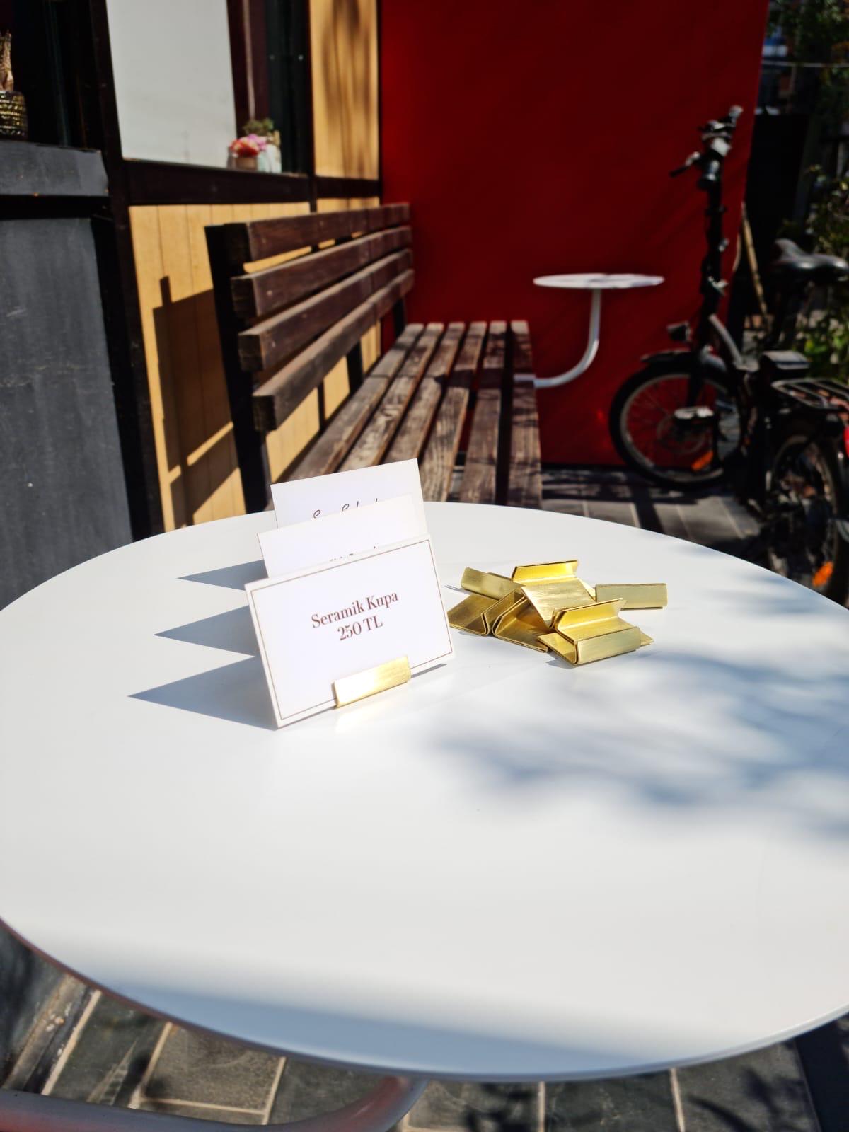 Brass Card Holder Sign: Tabletop Label Display With Blank Cards (min ...