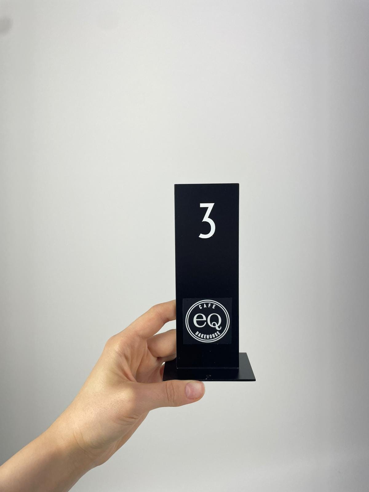 Minimalist Metal Table Numbers: Modern Restaurant Cafe Decor, Set of 20 ...
