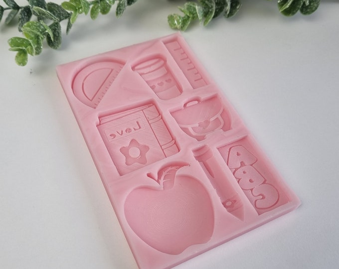 MomentousMoulds - Etsy UK