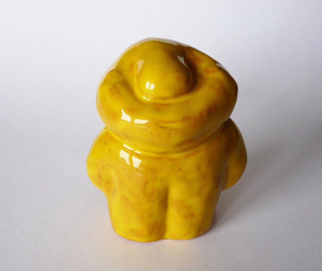 Regalo original y artístico figura de cerámica amarilla del personaje ...