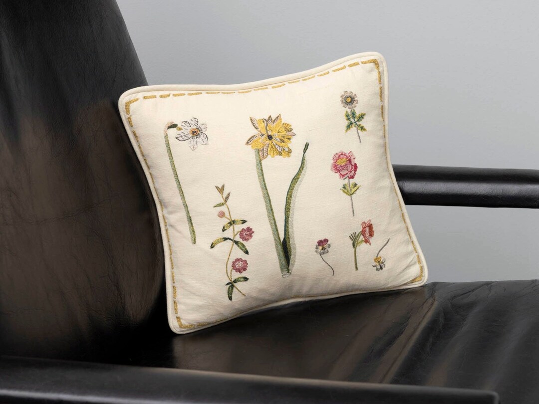 Vintage Chelsea Textiles New York Floral Needlepoint Accent Pillow 10 X ...