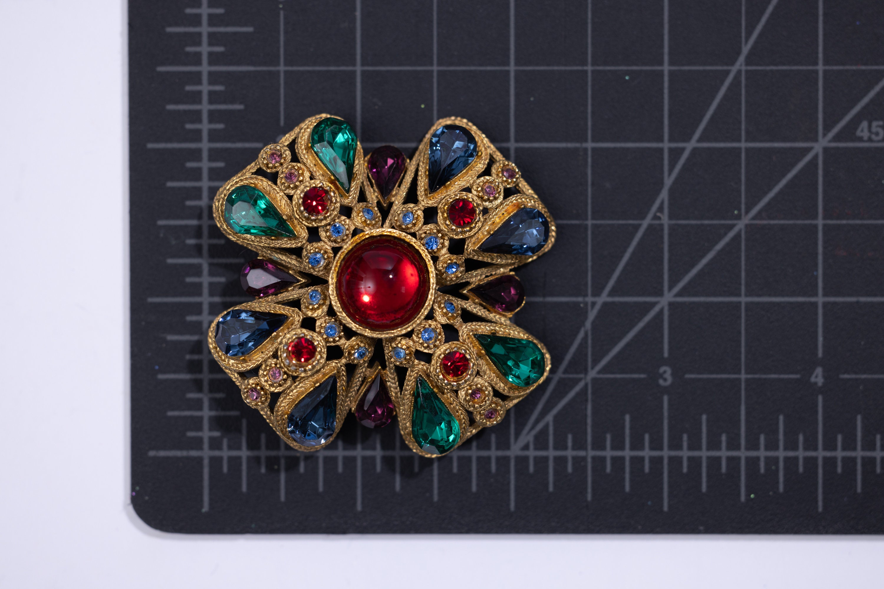 Sphinx Gripoix Jeweled Maltese Cross Pin Brooch/pin in Gold - Etsy