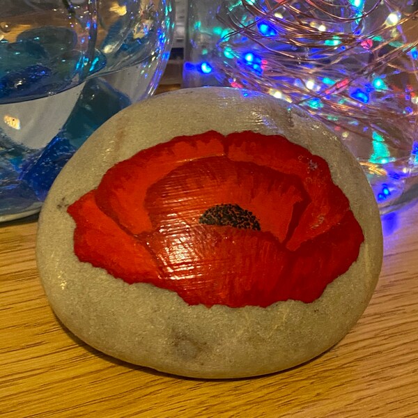 Poppy Painted Rock - Etsy