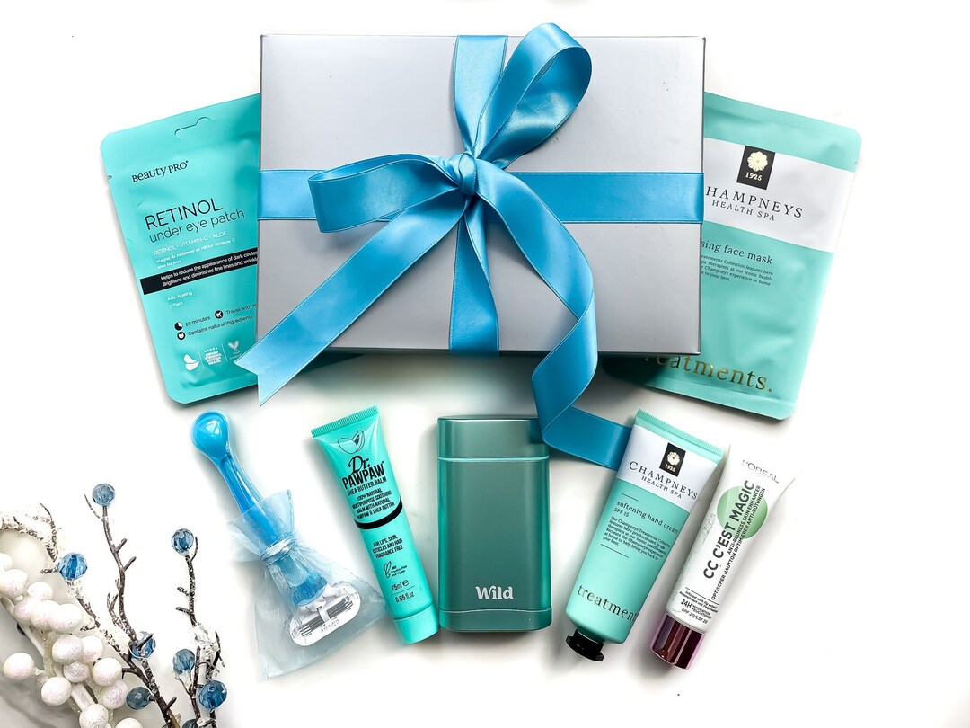Sky Blue Self Care Gift Box, Christmas Pamper Gift for Her, Anniversary ...
