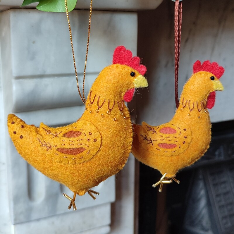 Felt Hen - Etsy