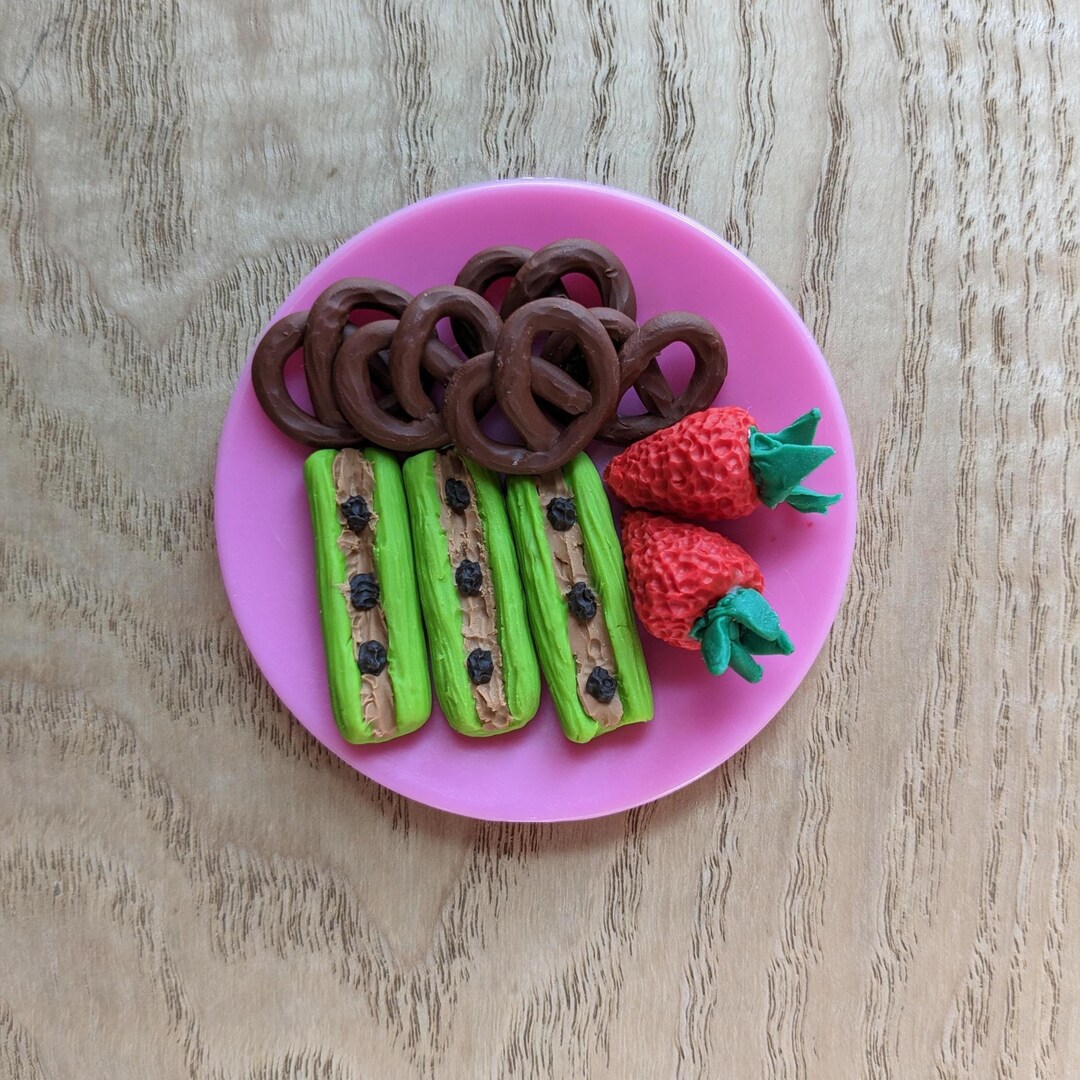 School Lunch Set for 18" Dolls - Strawberries, Celery Sticks, Mini ...