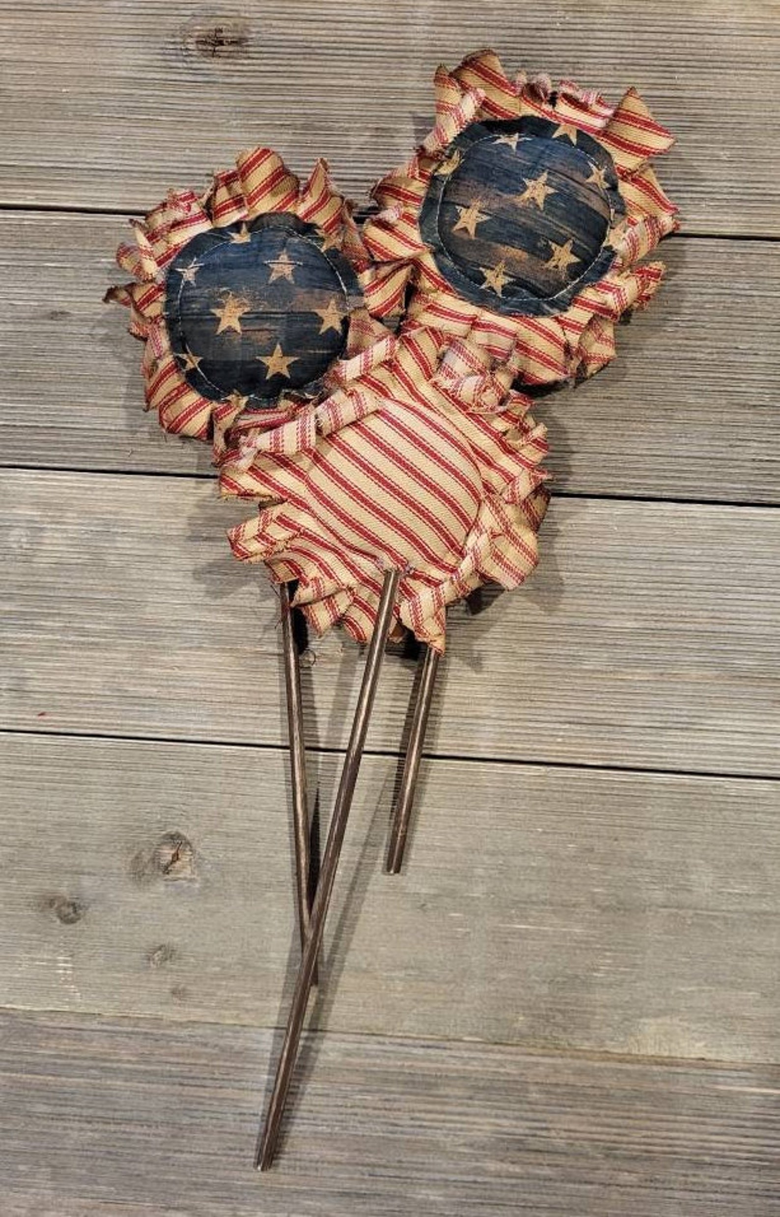 Primitive Sunflower,patriotic Primitive,patriotic Grungy Sunflowers ...