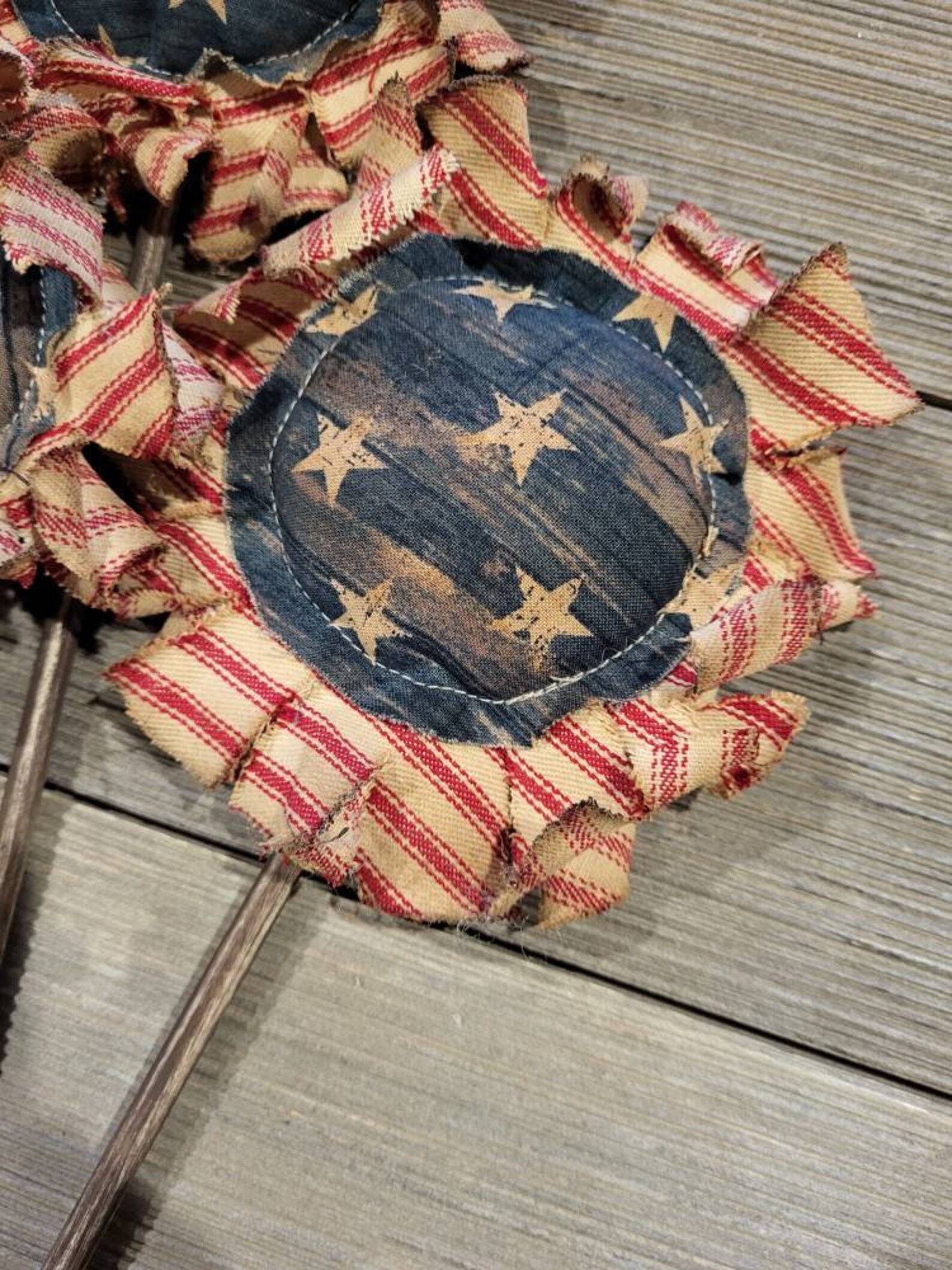 Primitive Sunflower,patriotic Primitive,patriotic Grungy Sunflowers ...