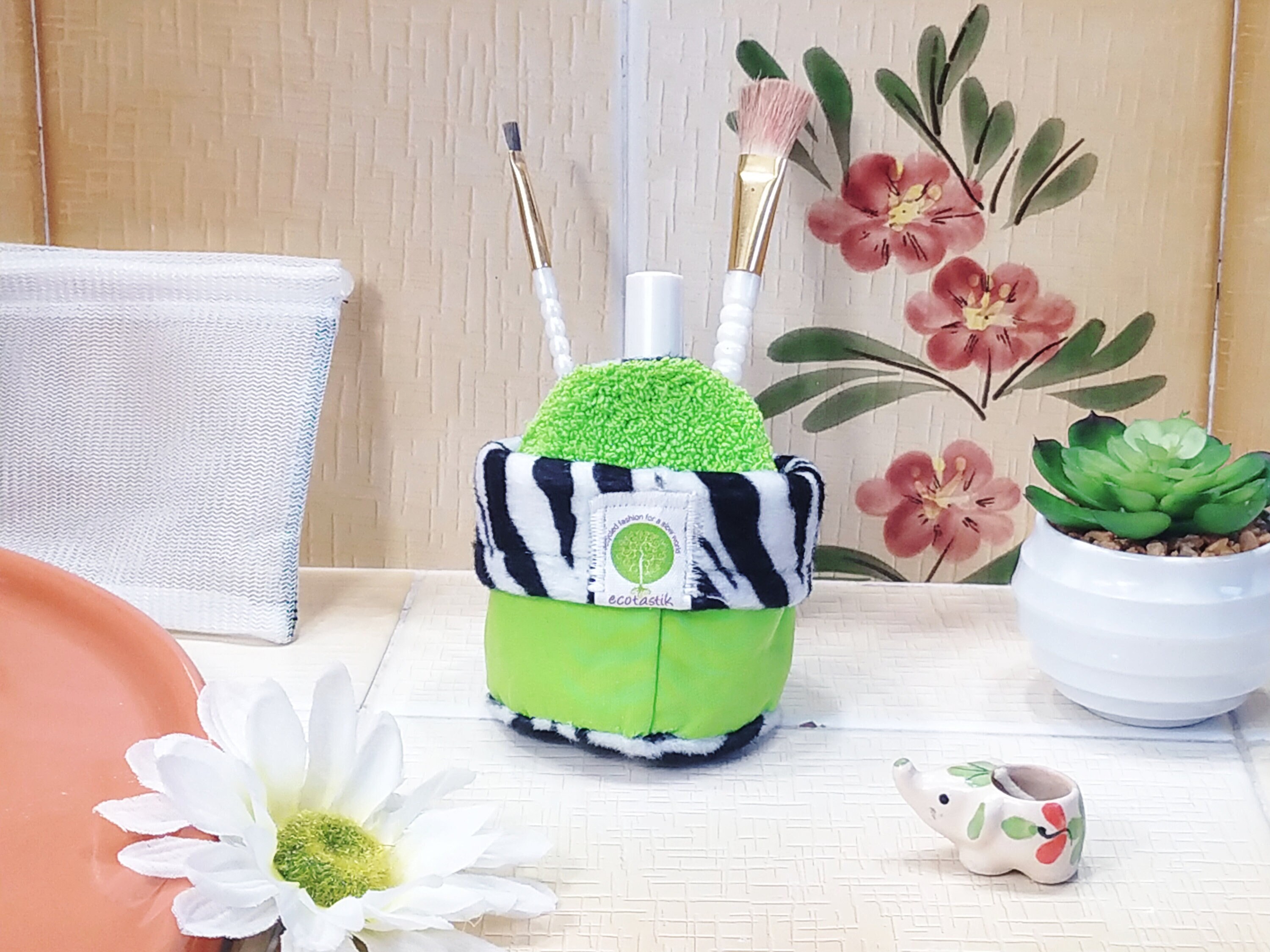 Zebra Print Reusable Face Wipes, Animal Print Green Makeup Remover ...