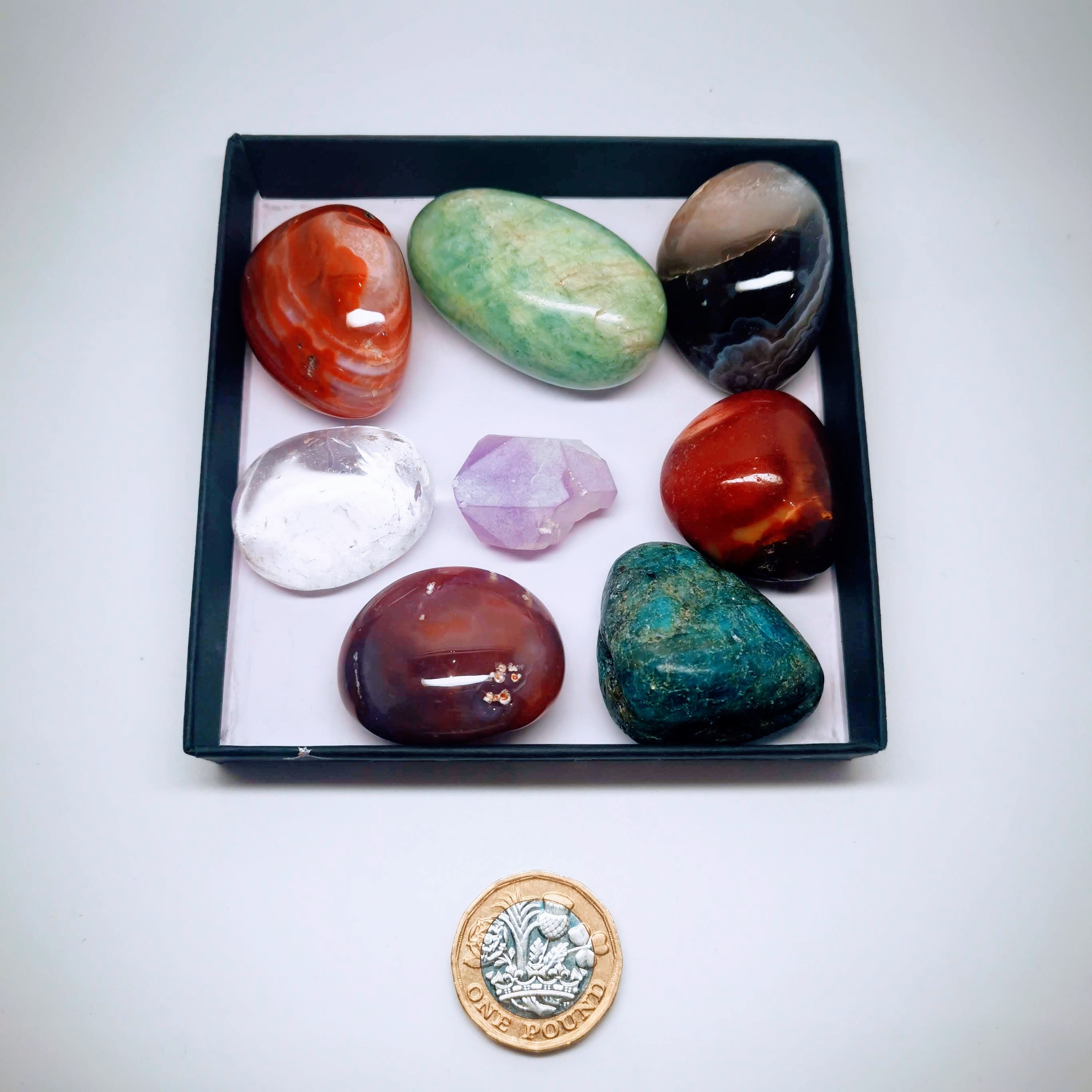 Medium Chakra Crystal Gemstone Gift set. 8 chakra gemstones in gift box ...