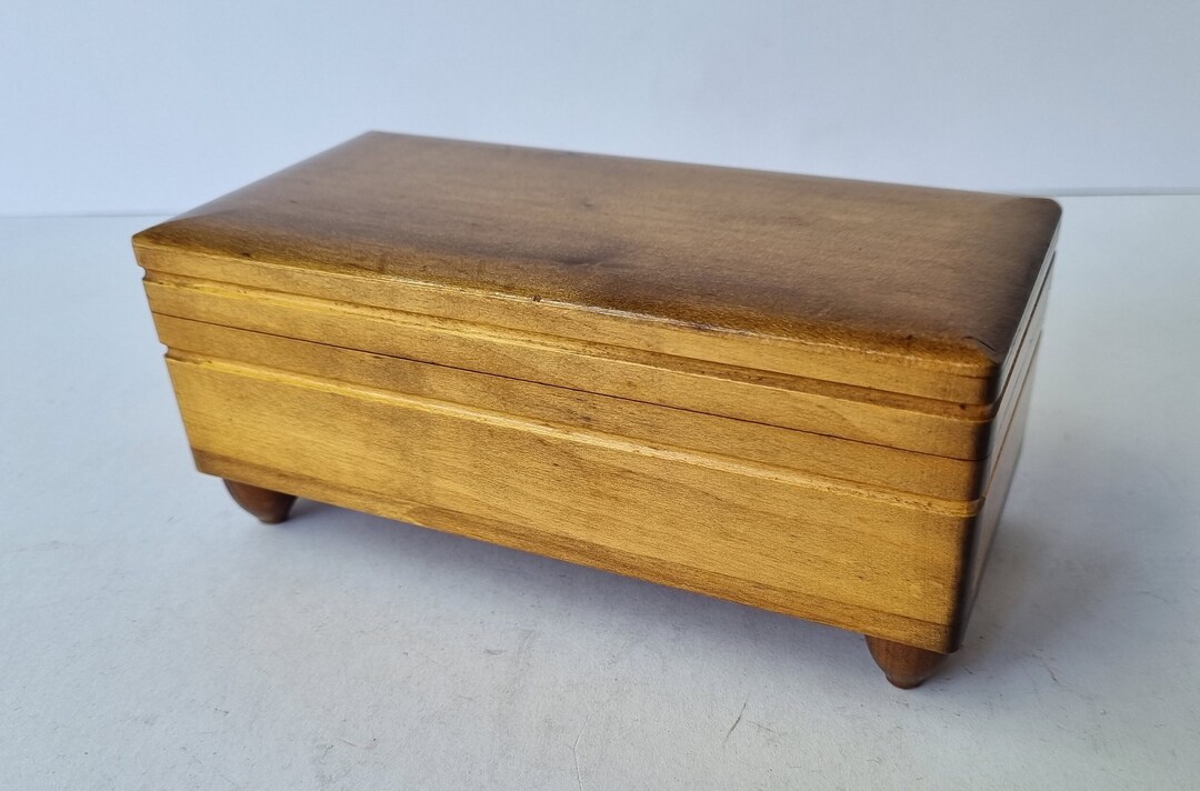 Vintage Wooden Musical Trinket Box - Wooden Musical Jewellery Box ...