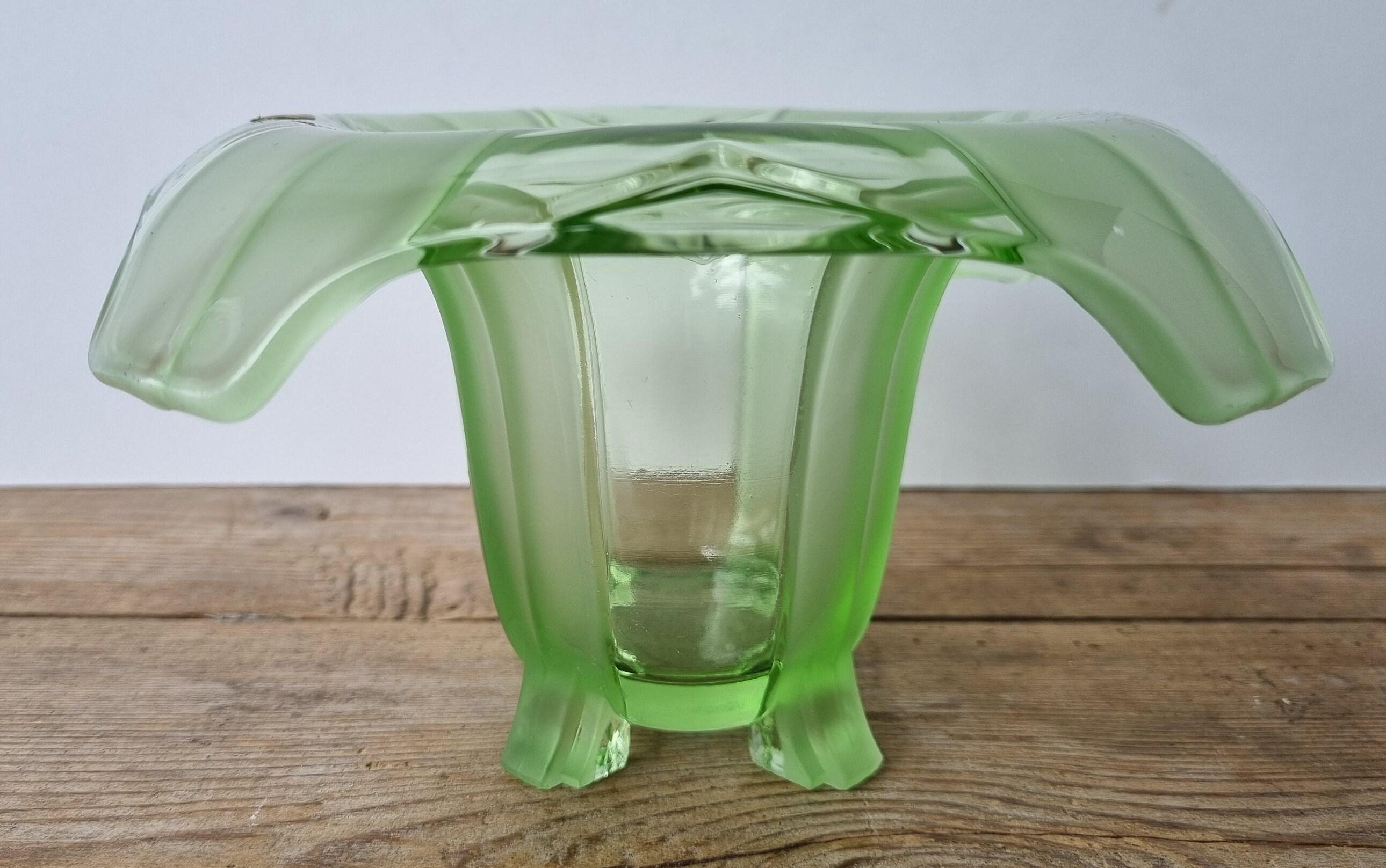 Vintage Green Glass Art Deco Posy Vase Vintage Green Depression Glass ...
