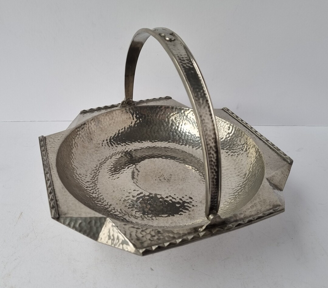 Vintage Arts and Crafts Style Pewter Bowl With Handle - English ...