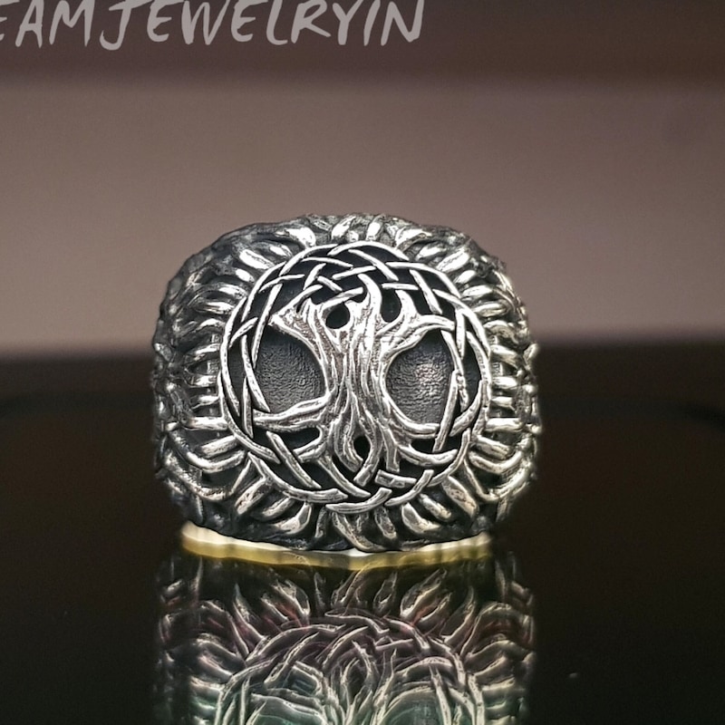 Tree Signet Ring - Etsy