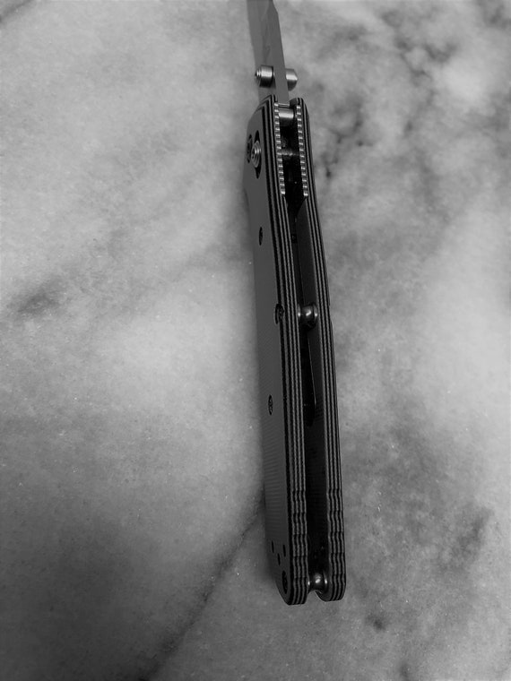 Benchmade 940-1 / 940-2 Red / Black - Edgy Color G10 Custom Scales ...