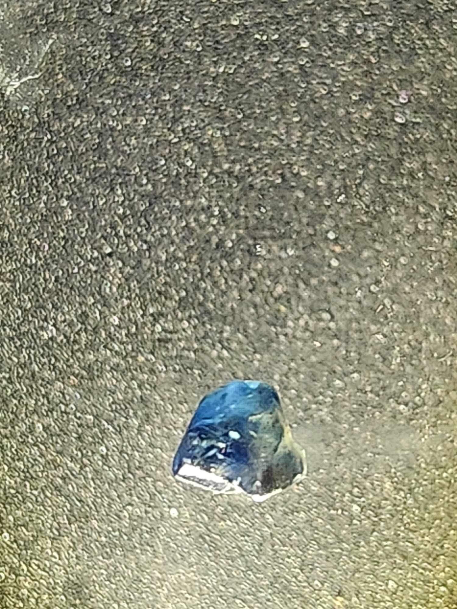 Rare Aussie Treasure: Round Blue/white Gem Rough From Central QLD ...