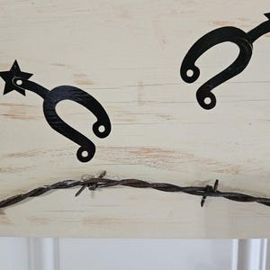 Distressed Wood Sign With Barbed Wire, Rustic Farmhouse Wall Art - Etsy