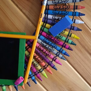 School Bus Crayon Wreath - Etsy