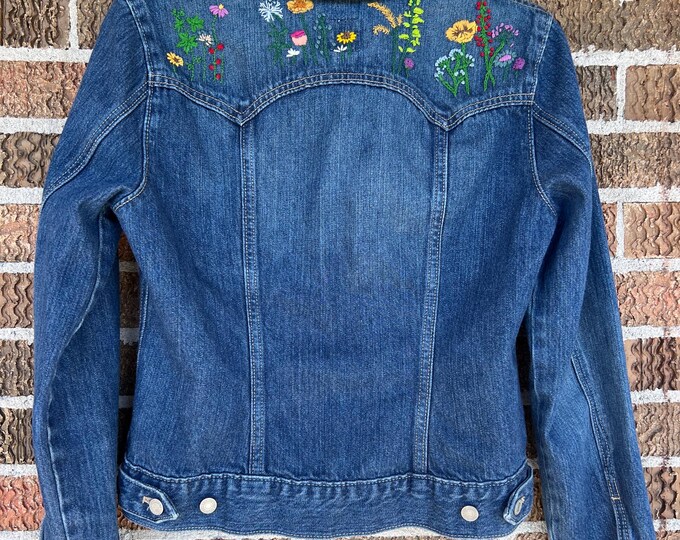 Hand Embroidered Denim Jacket Upcycled Gap Button up Jacket Size Medium ...