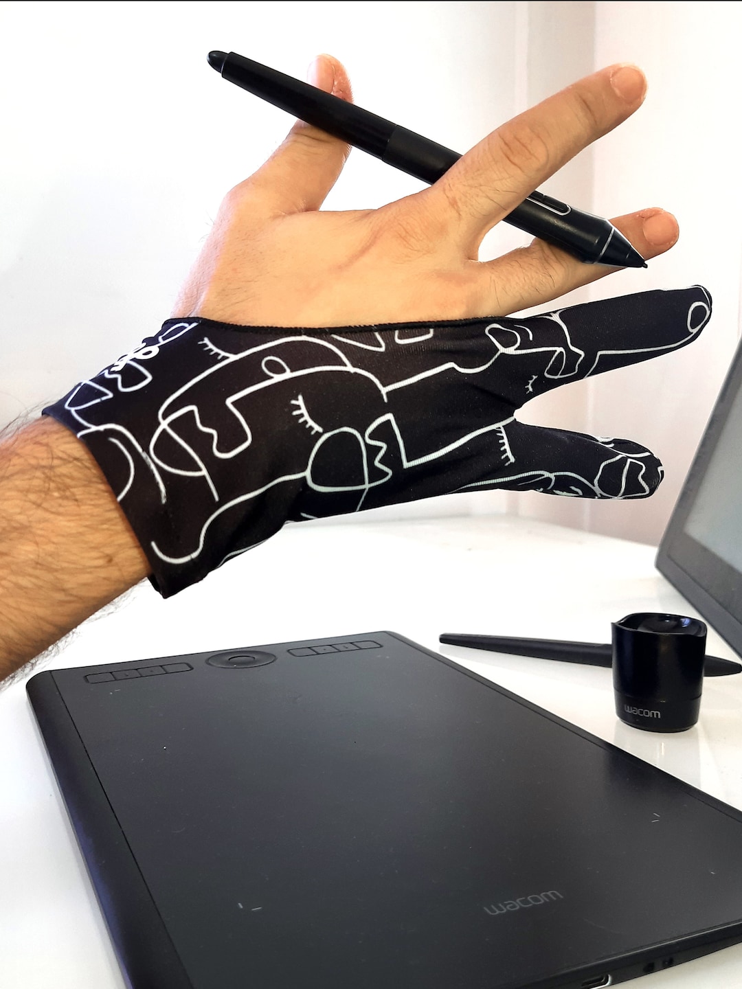 Digital Artist Glove L Artist Gift L Birthday Gift L Tablet - Etsy