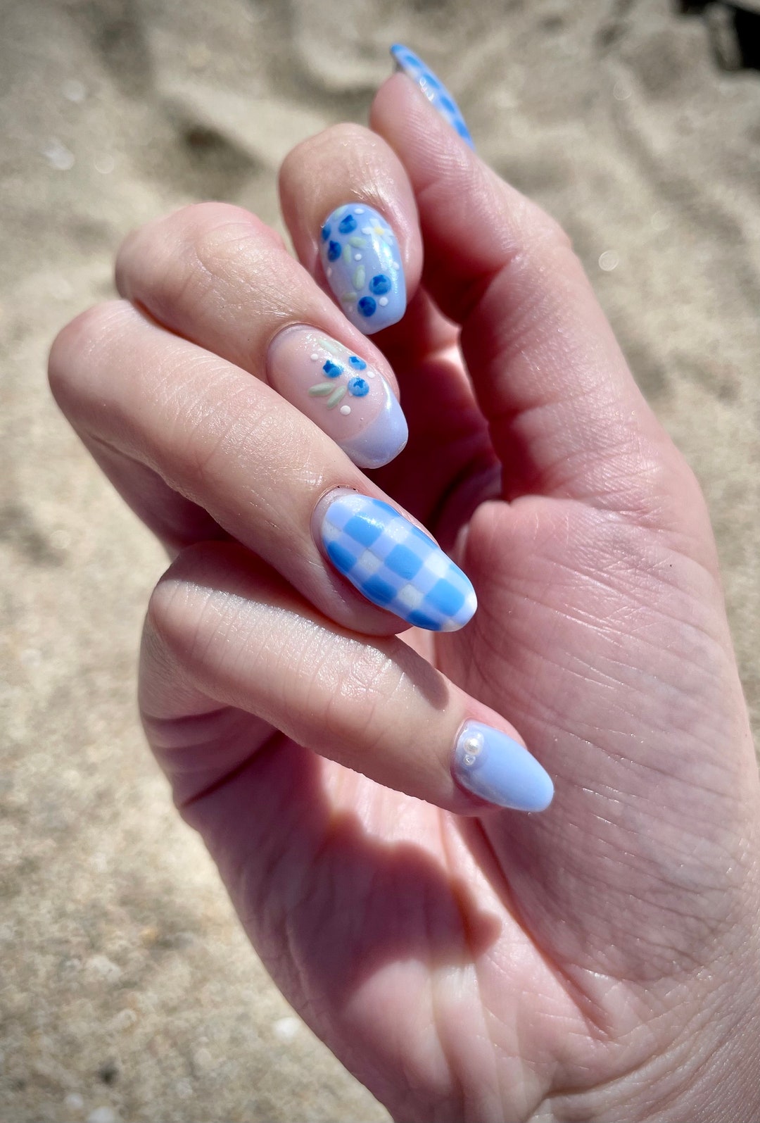 Blueberry Picnic || Blueberry Milk Inspired Chrome Gel Press on Nails W ...