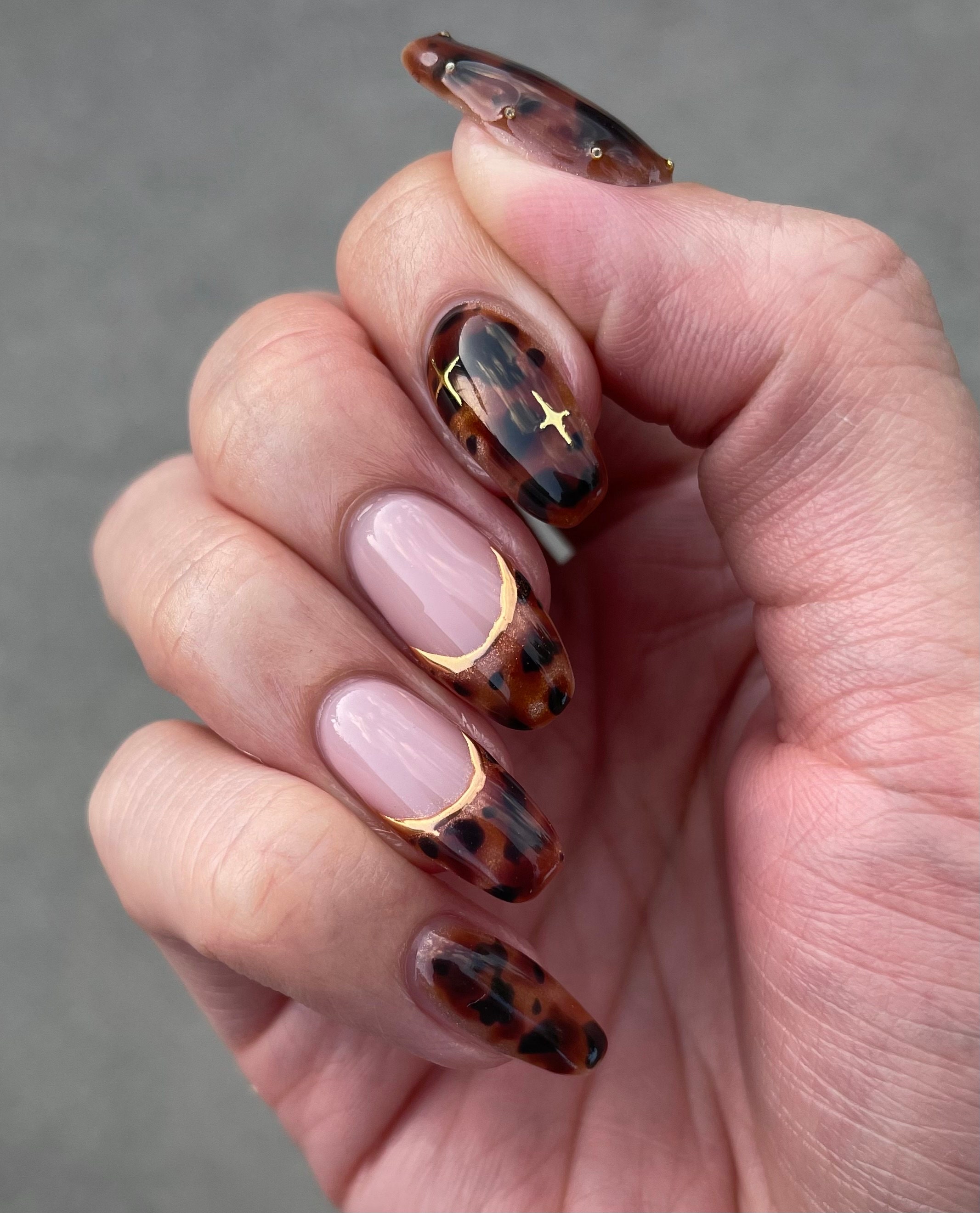 Fall Tortie Nails || Tortoiseshell Inspired Gold Chrome Gel Press on ...