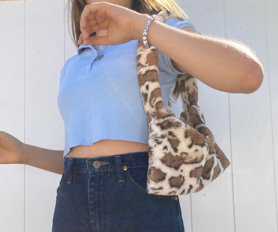 Small Fluffy Giraffe Print Bag • Brown Animal Print Fuzzy Purse ...