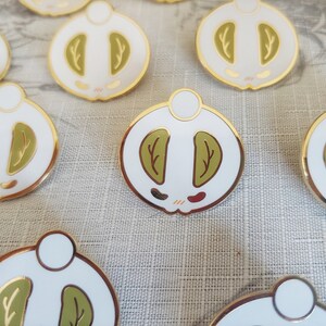 Yuki Usagi Pin - Etsy