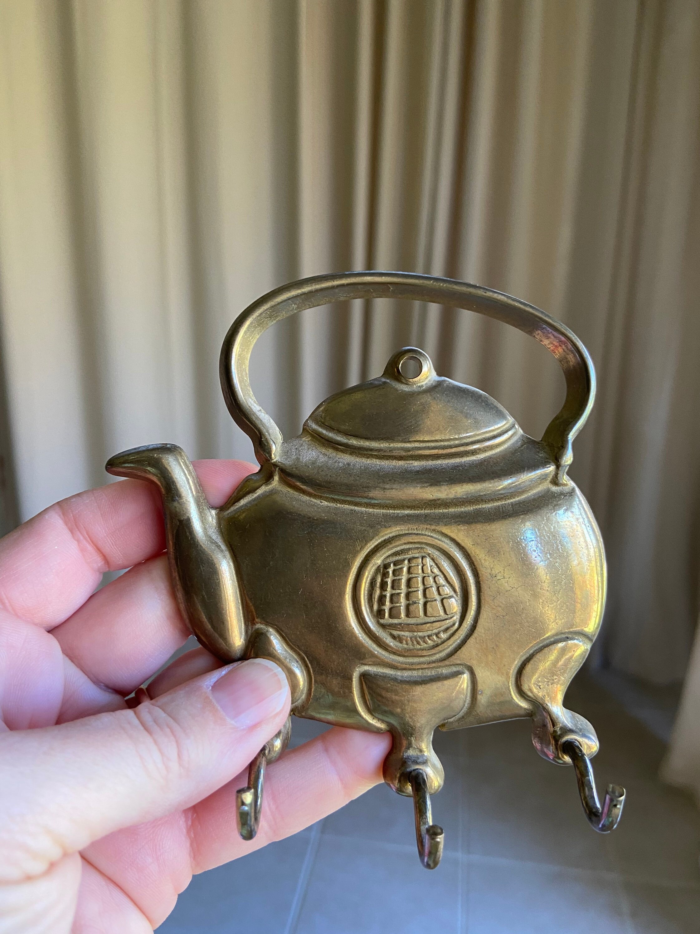 Vintage Brass Teapot Key Holder - Etsy