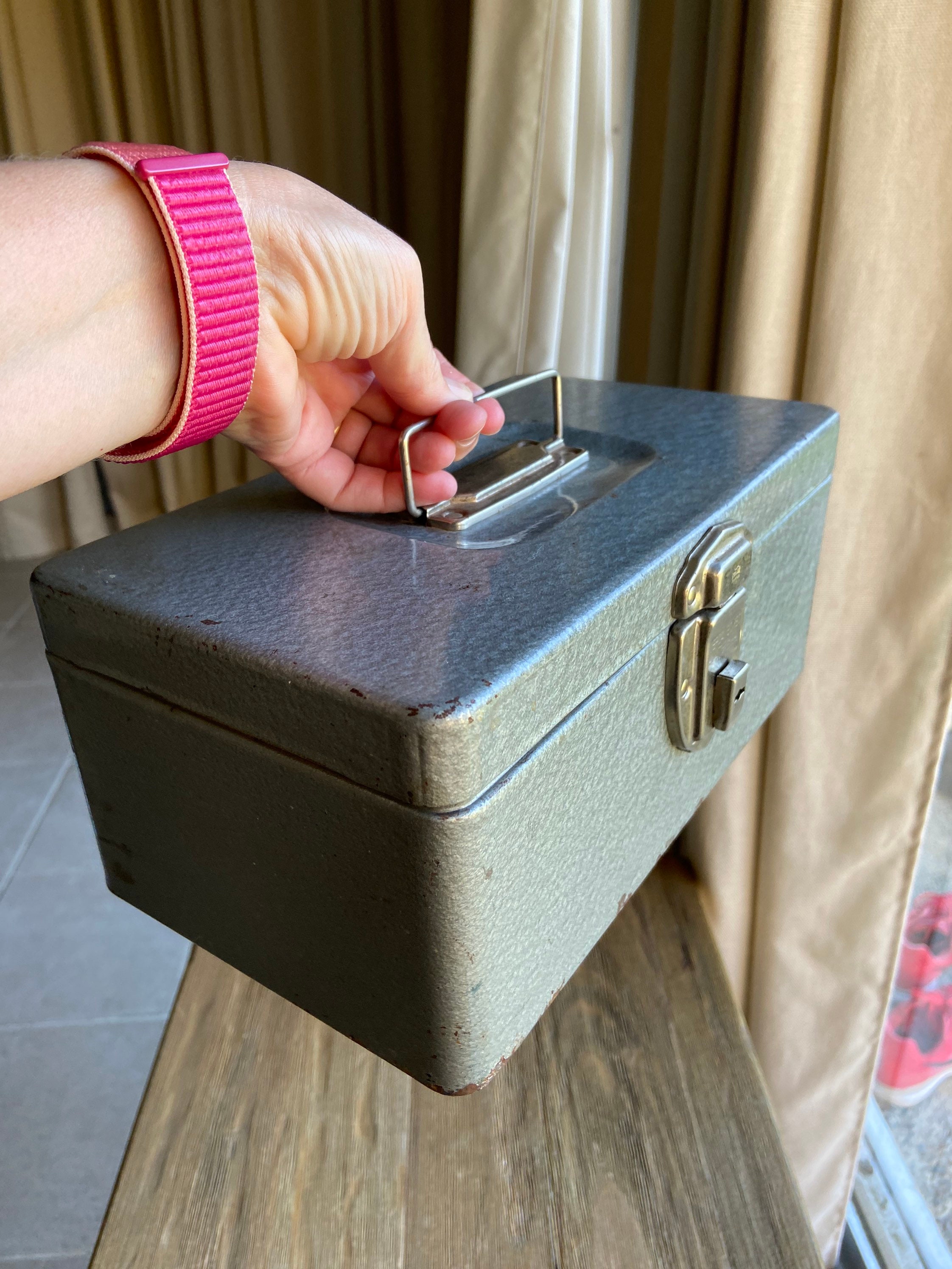 Vintage Metal Versa Box - Etsy