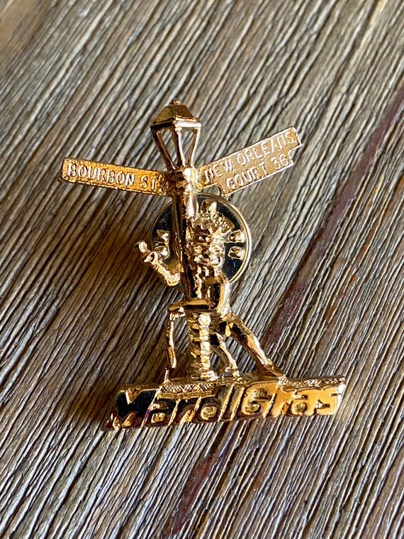 Vintage Masonic pin (Mardi Gras ) - Gem