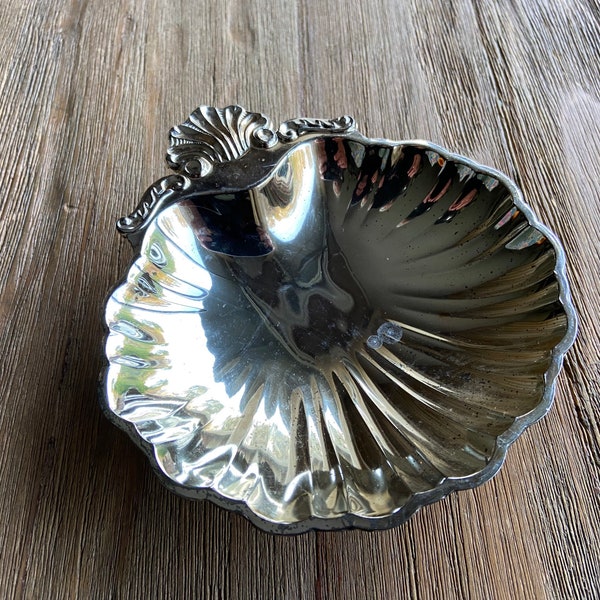 Shell Shaped Bowl - Etsy