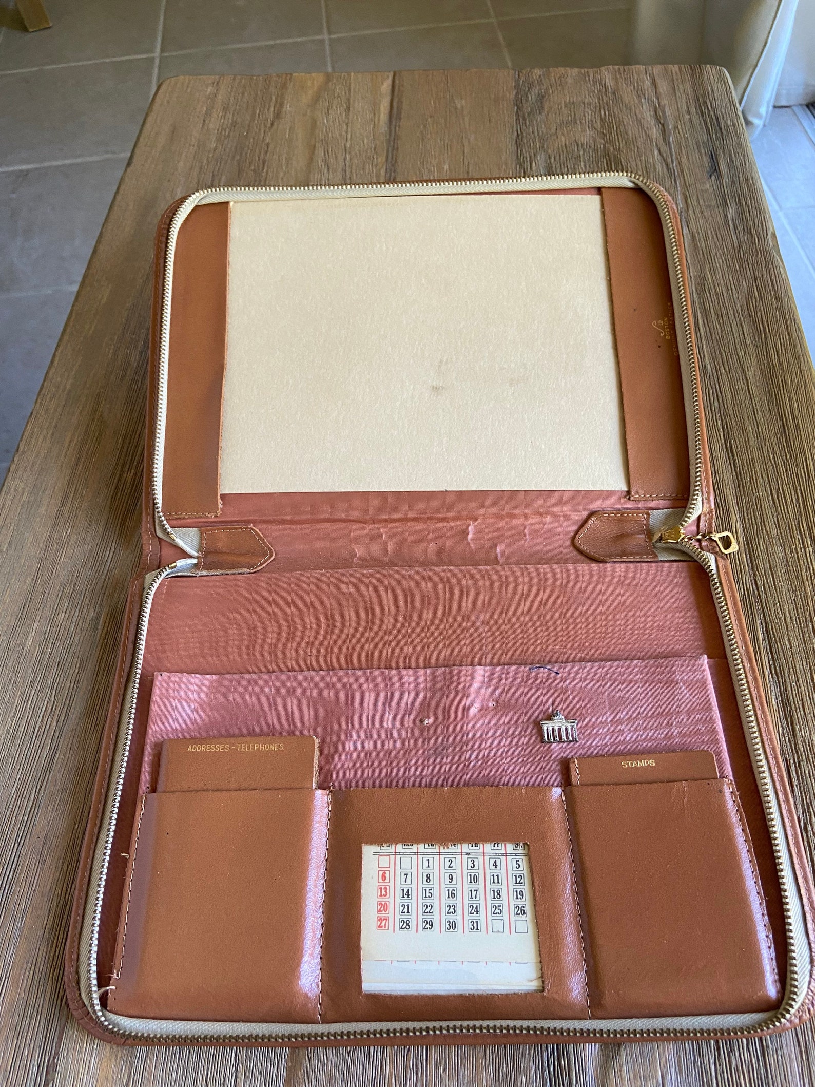 Vintage Leather Case - Etsy