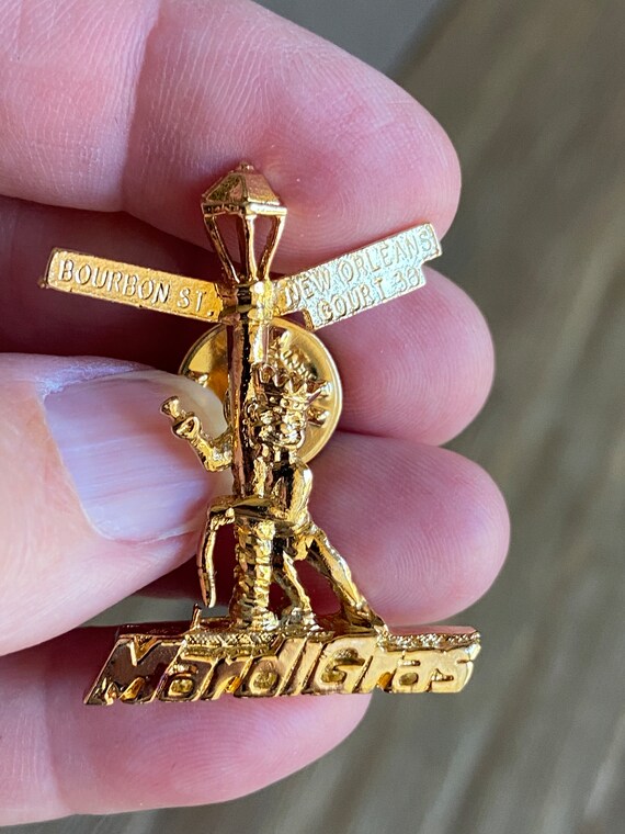 Vintage Masonic pin (Mardi Gras ) - Gem