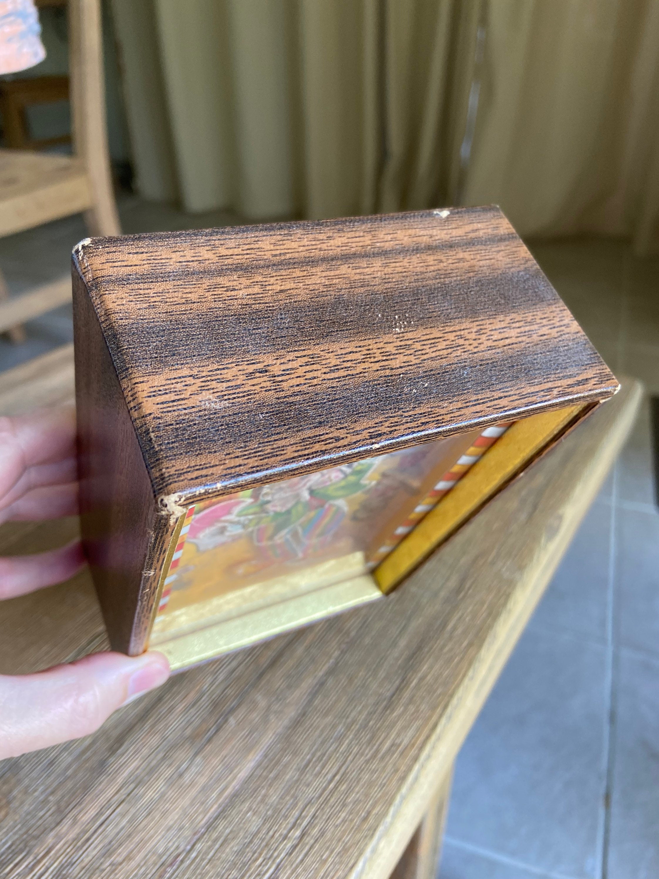 Vintage dancing clown music box | Etsy