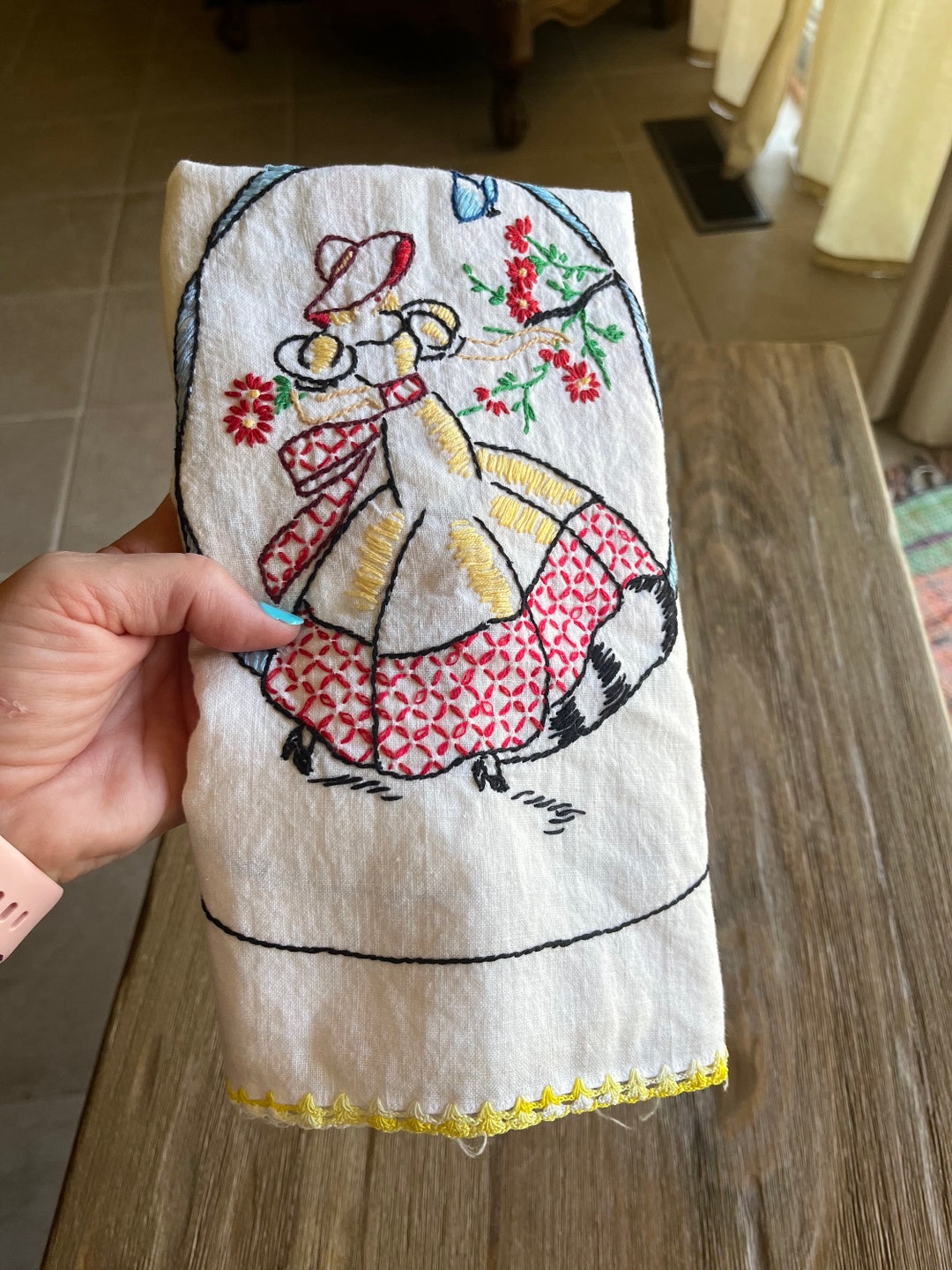 Vintage Embroidered Linen Table Runner - Etsy