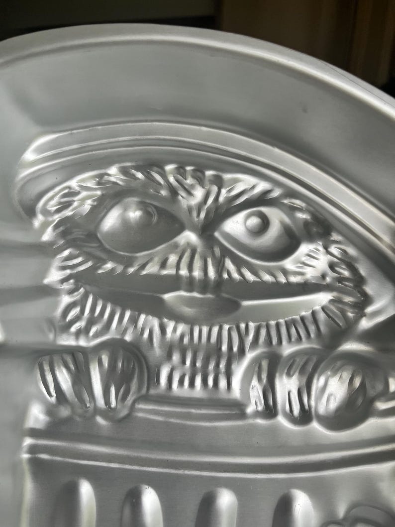 Vintage Wilton Oscar the Grouch Cake Pan - Etsy