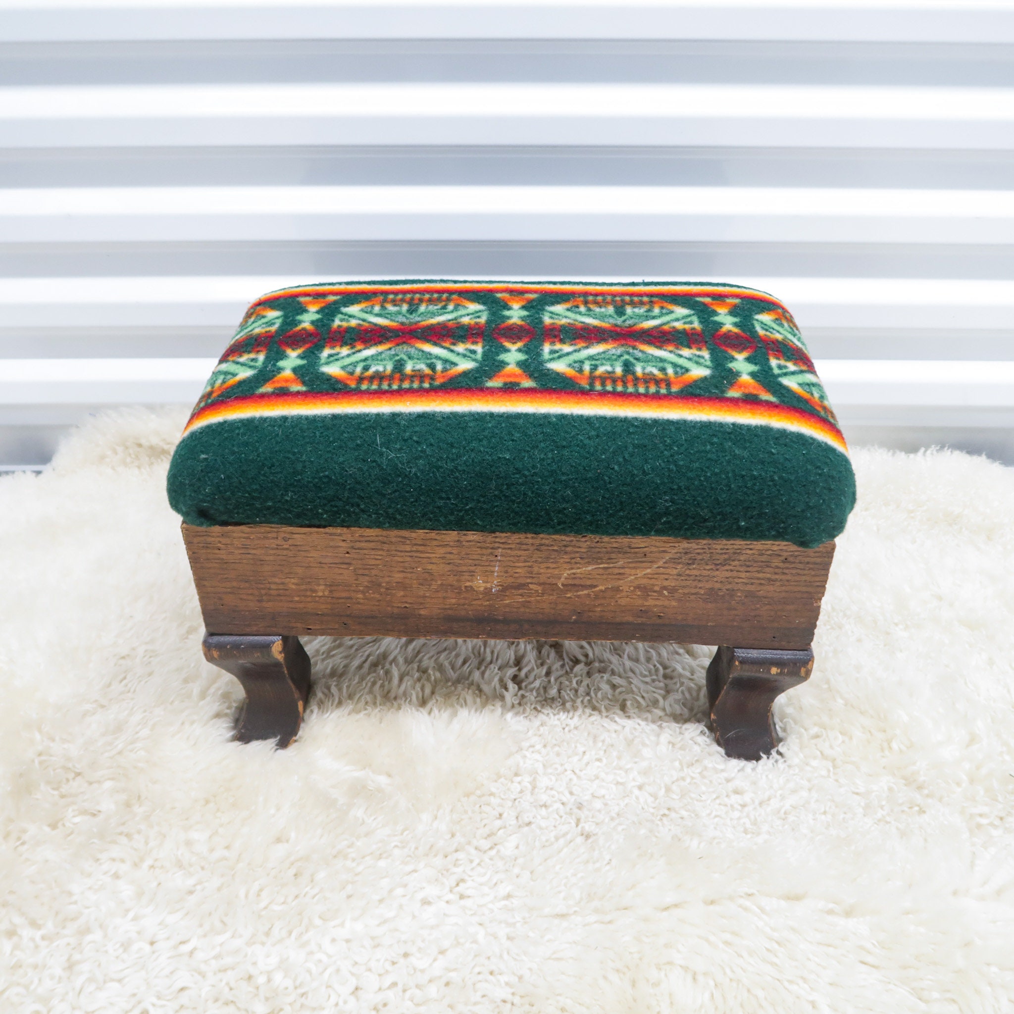 Pendleton pouf store