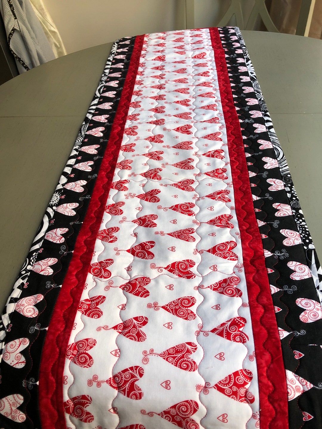 Valentines Day Table Runner. Valentines Day Decorations Hearts Table ...